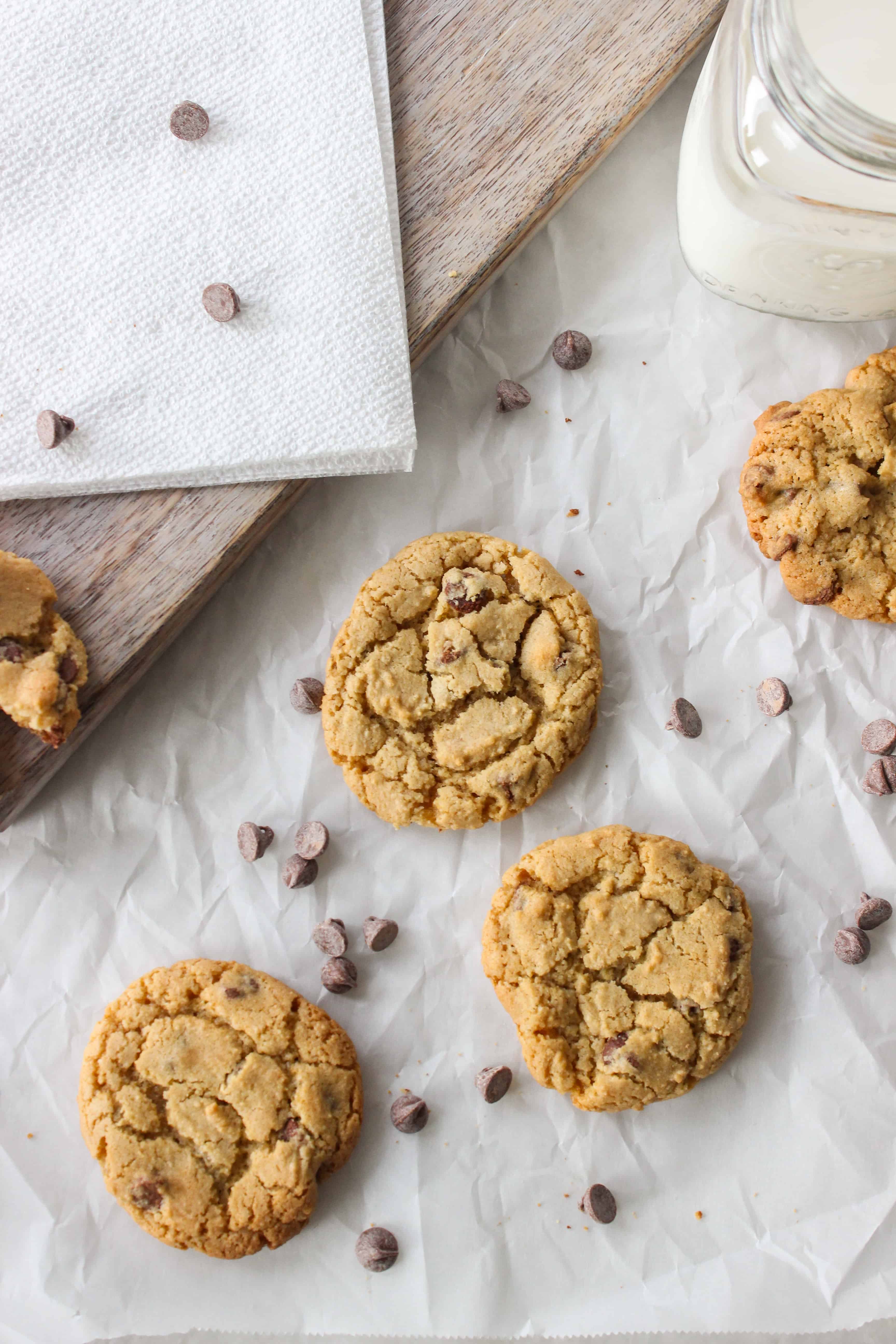 Chewy Chocolate Chip Cookies (The BEST Ever!) - Frosting & Fettuccine