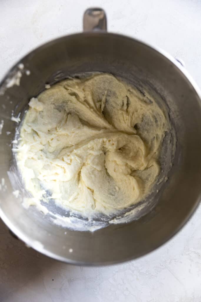 Light And Fluffy White Chocolate Cupcakes - Frosting and Fettuccine