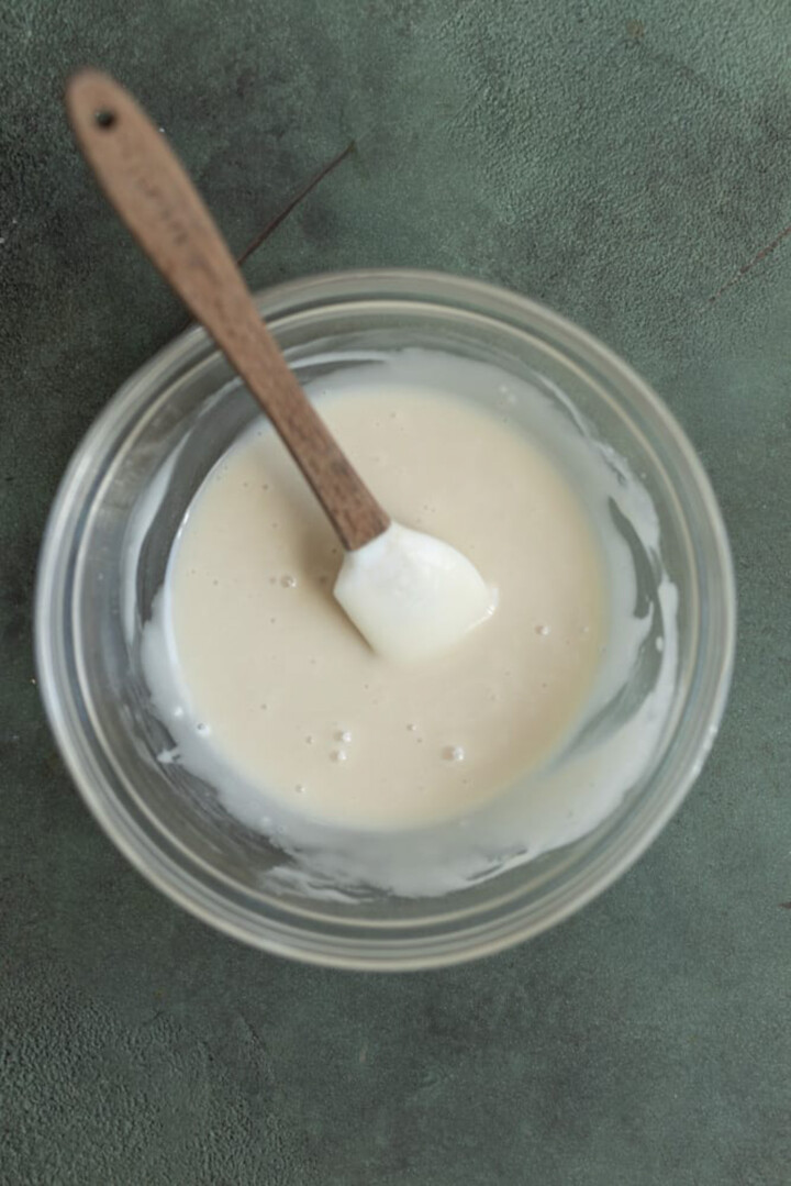 One Minute Easy Maple Glaze For Dessert - Frosting and Fettuccine