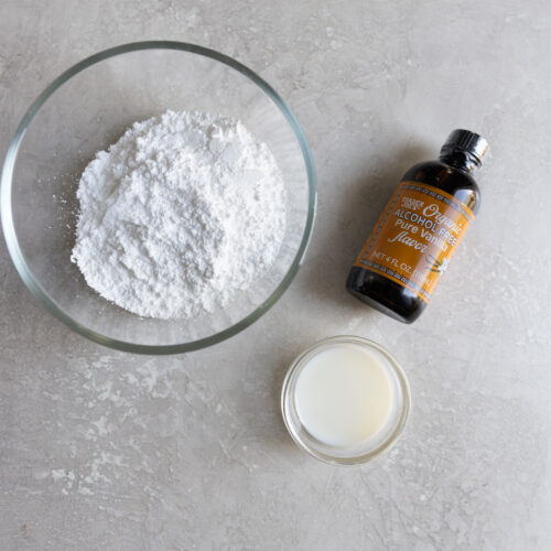 2 Minute Quick Vanilla Glaze - Frosting and Fettuccine