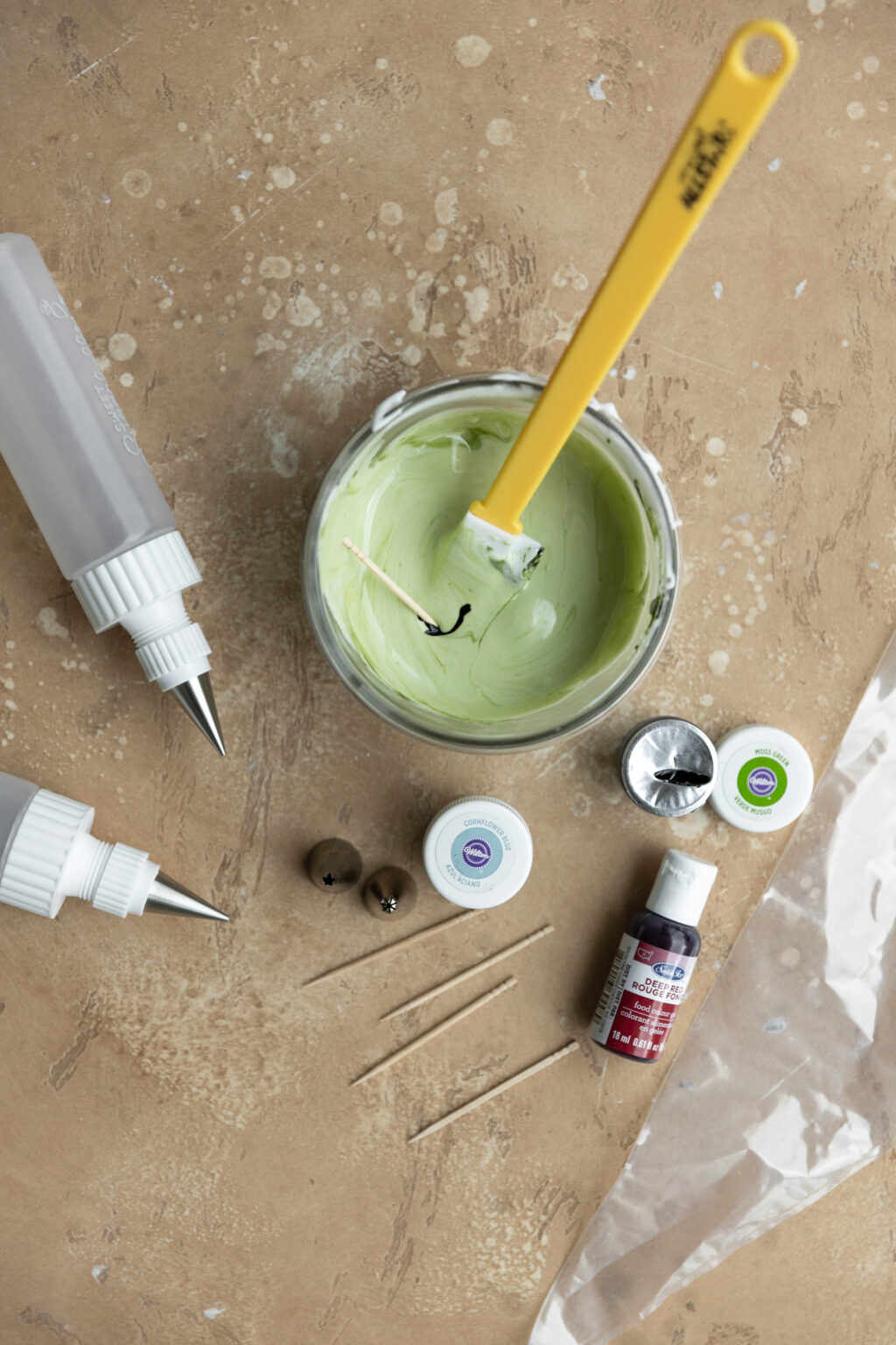 Emergency Royal Icing (No Meringue Powder) - Frosting and Fettuccine